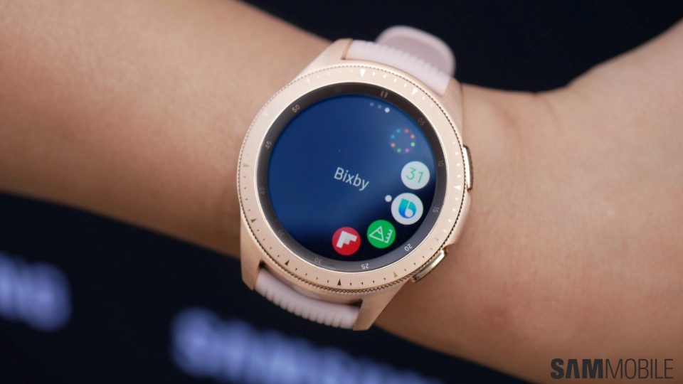 Trên tay Samsung Galaxy Watch: Tích hợp trợ lý ảo Bixby, giá từ 7.7 ...