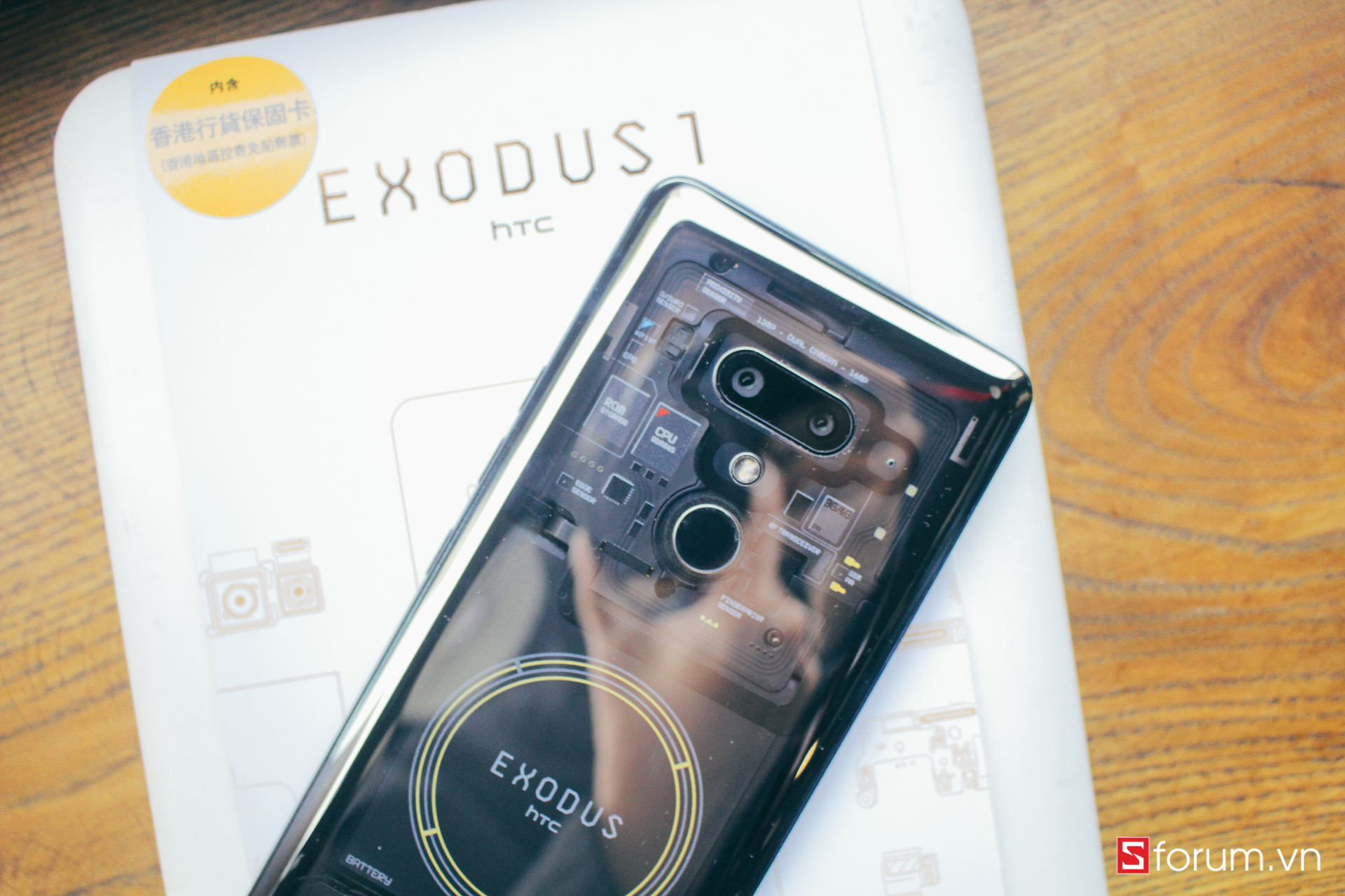Trên tay HTC Exodus 1 tại VN: Smartphone chuyên tiền ảo, cấu hình ...