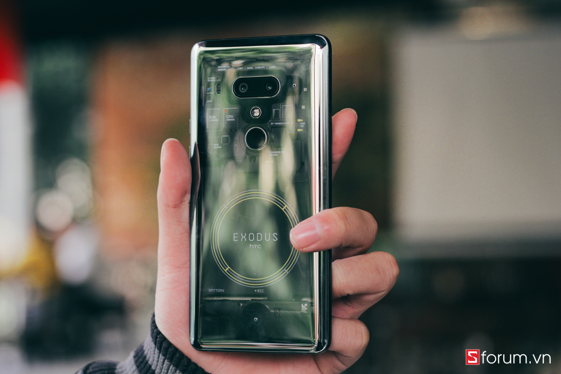 Trên tay HTC Exodus 1 tại VN: Smartphone chuyên tiền ảo, cấu hình ...