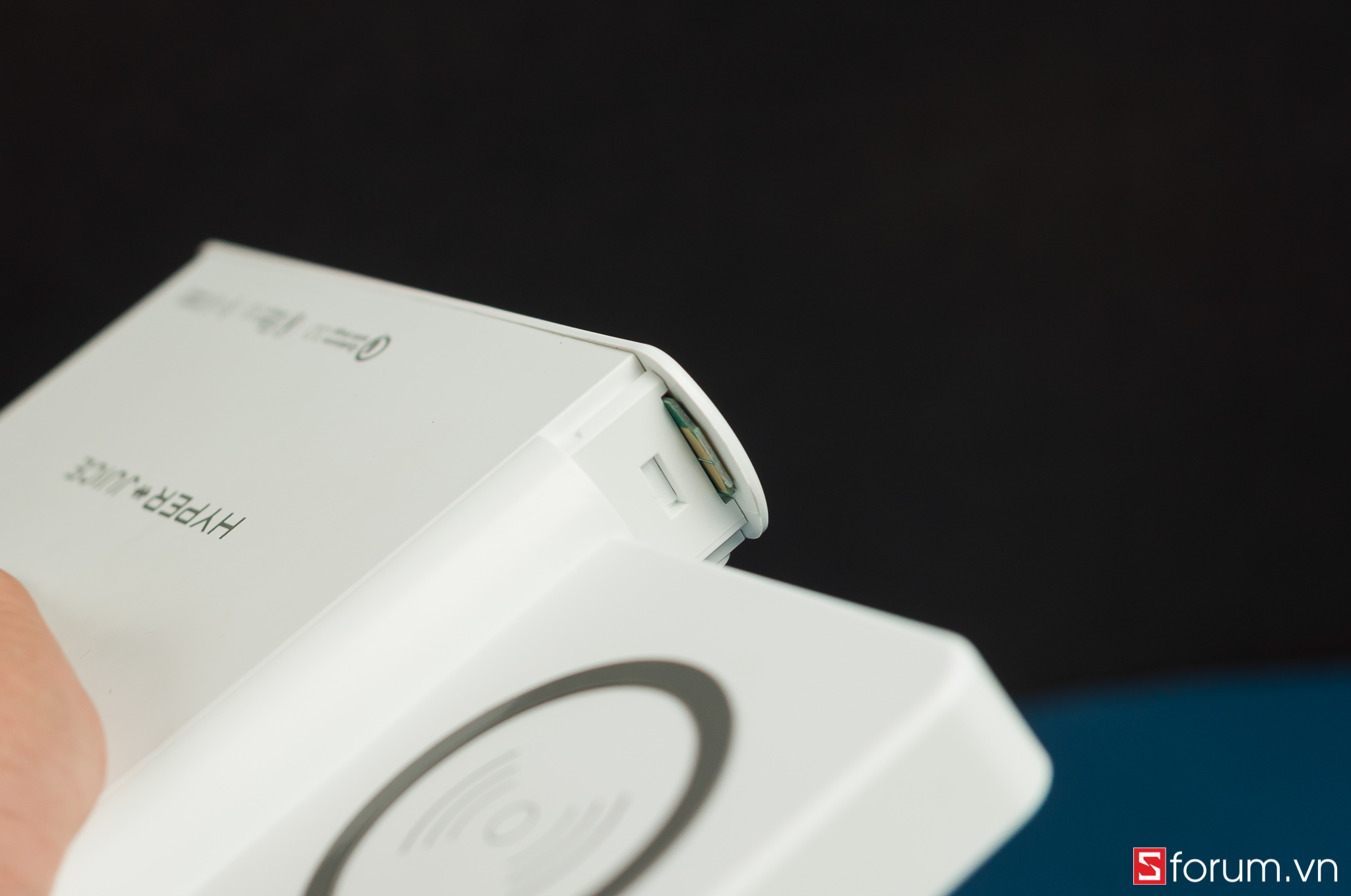 Trên tay Hyper Juice Ultimate Dual Wireless 110W: Adapter sạc khủng ...