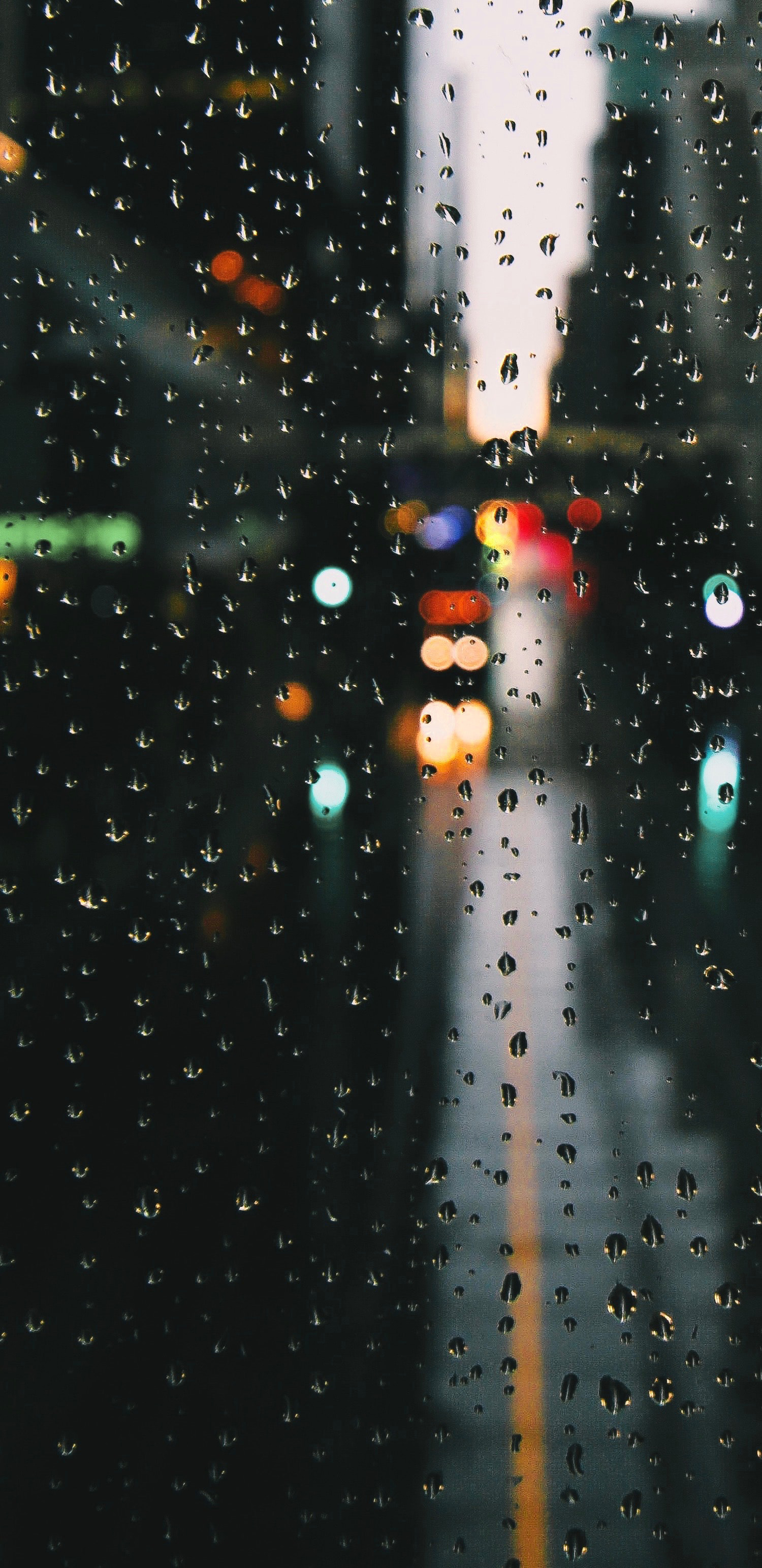 Mời bạn đọc tải về bộ hình nền chủ đề mưa dành riêng cho iPhone