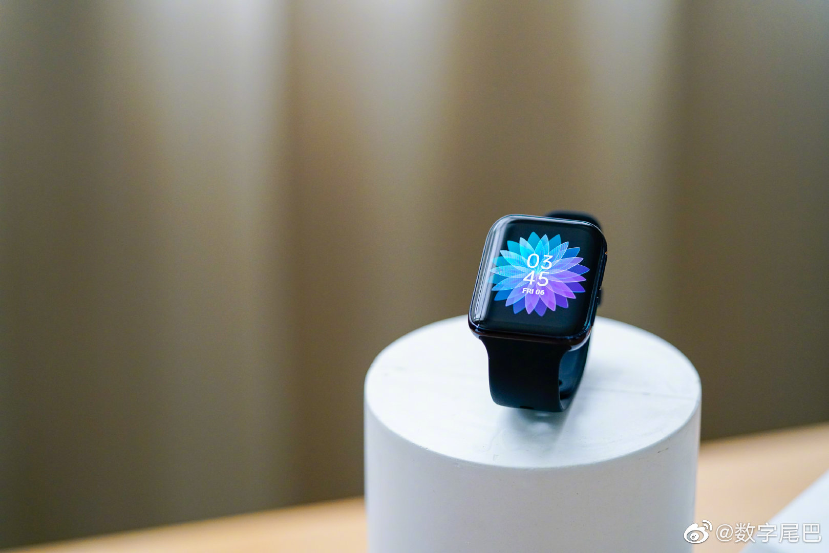 OPPO Watch: Smartwatch Android đẹp nhất trên thị trường