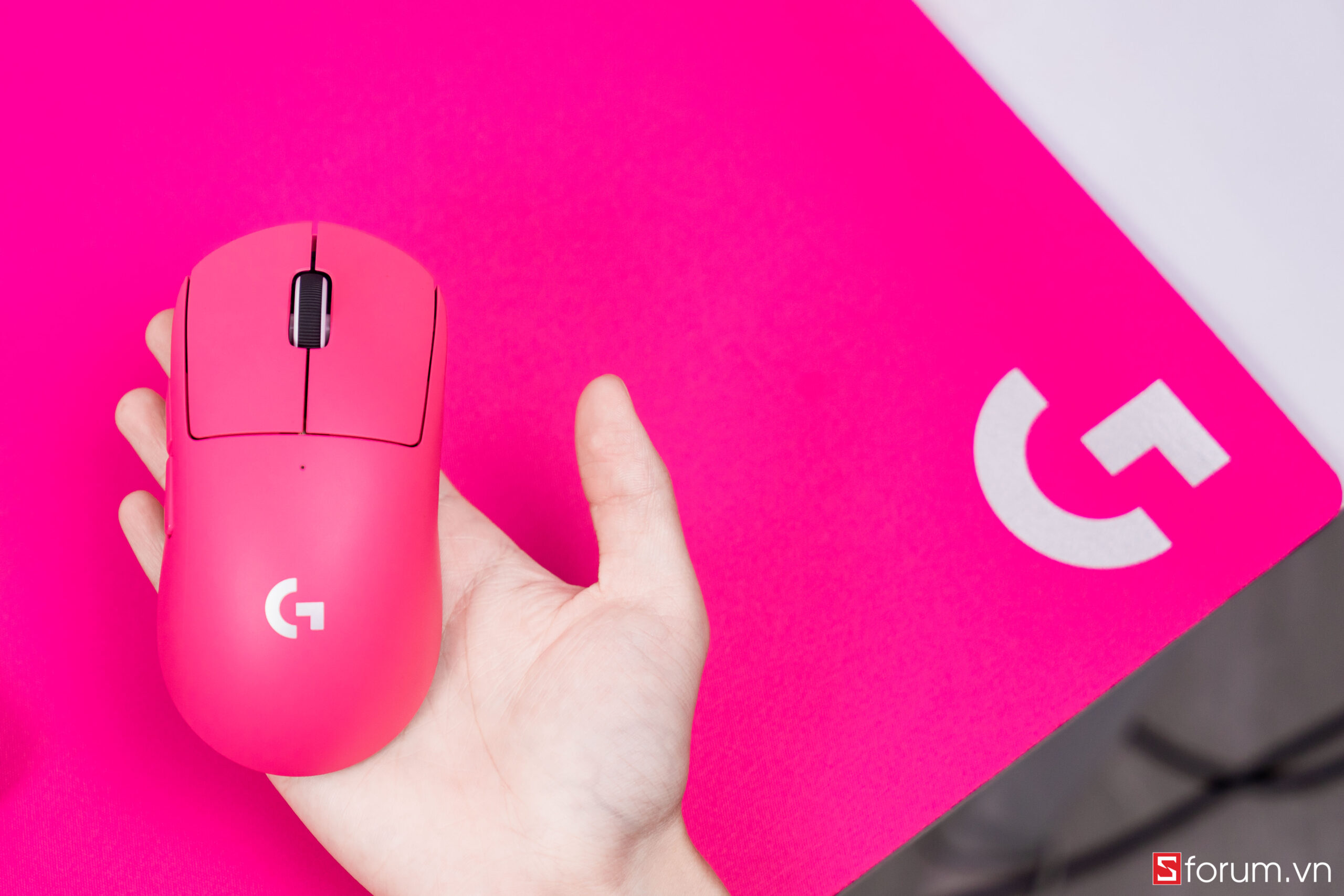 Trên tay combo "hường cánh sen" Logitech G840 và G Pro X Superlight ...