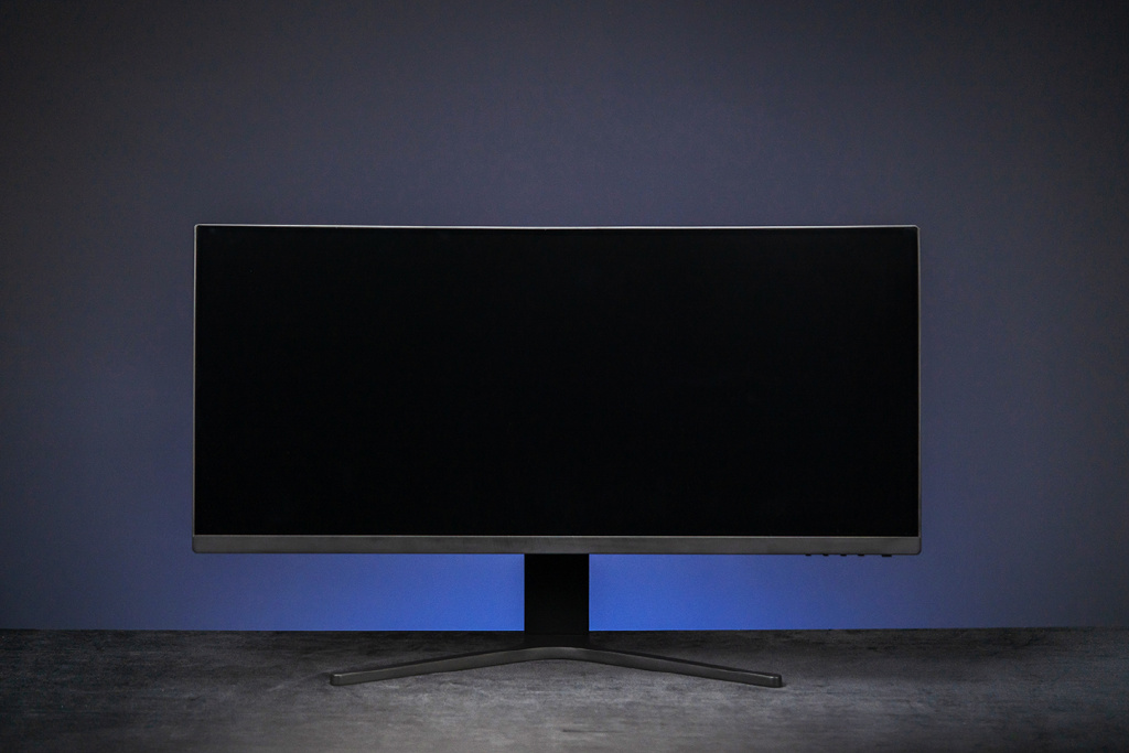 Cận cảnh màn hình Redmi Curved Monitor cho game thủ: Tỷ lệ 21:9, tần số ...