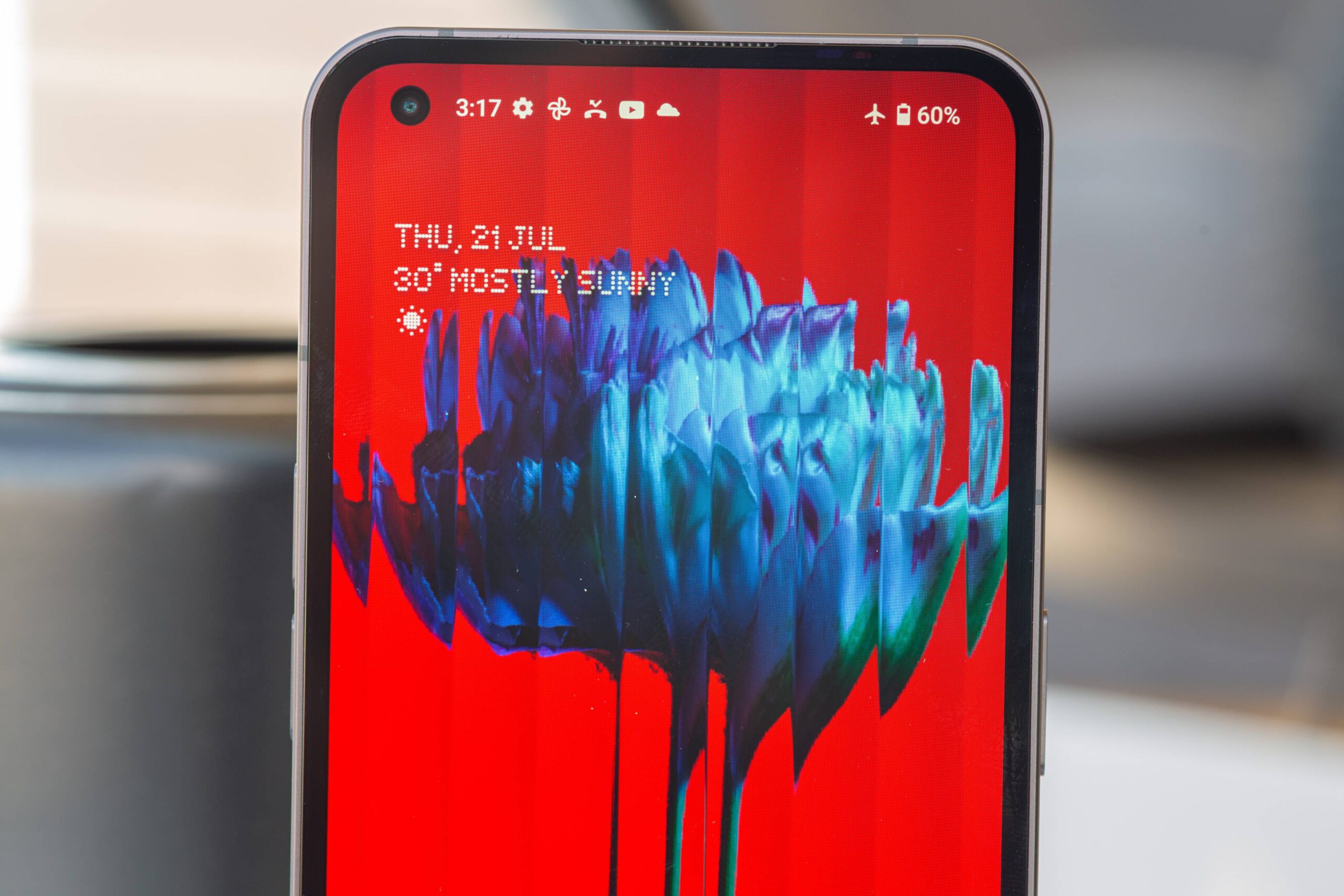 Trên tay Nothing phone (1): Smartphone mới của cựu sáng lập OnePlus có ...