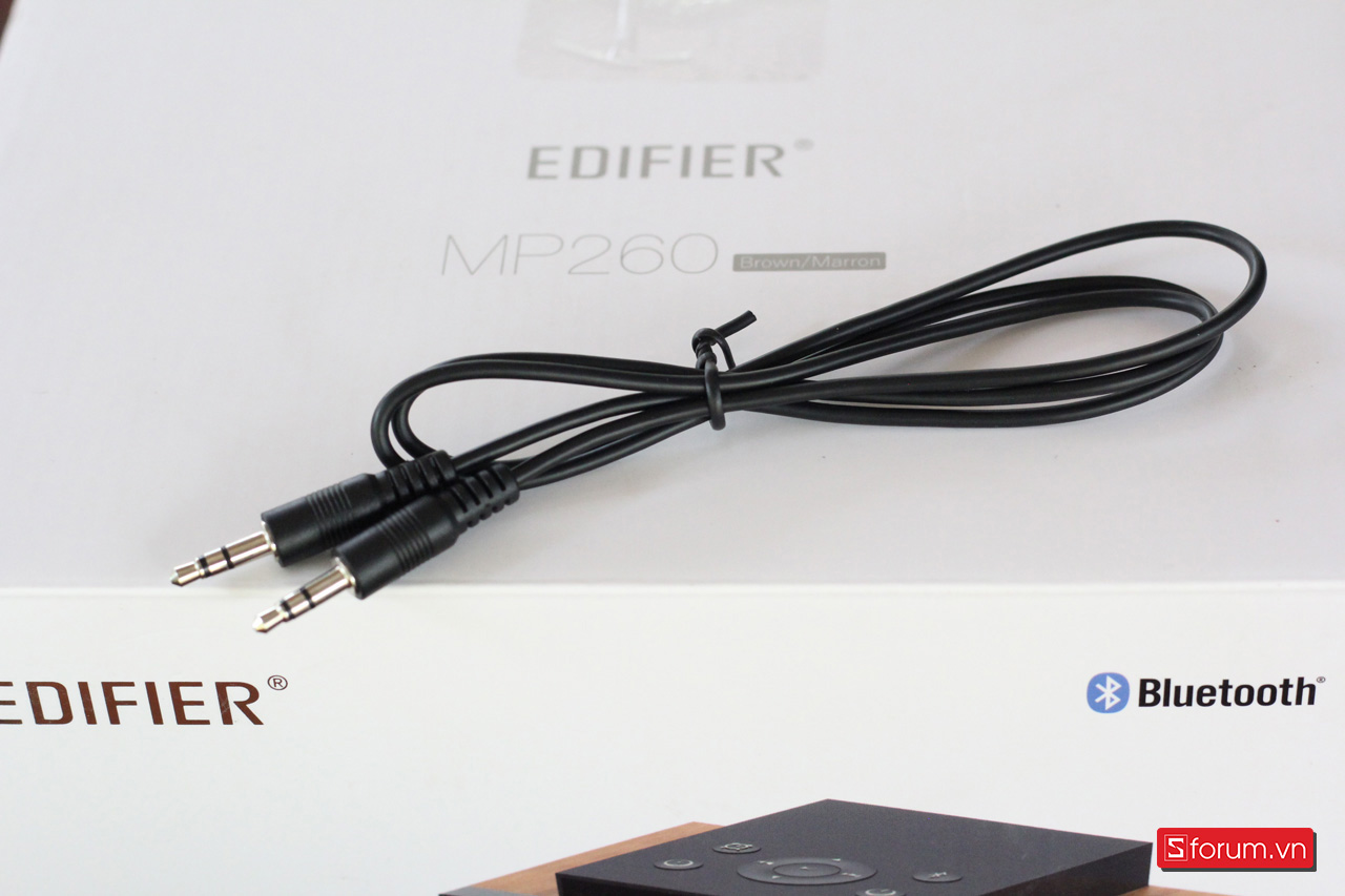 Trên tay loa di động Edifier MP260: Chất âm hiện đại gói gọn trong ...