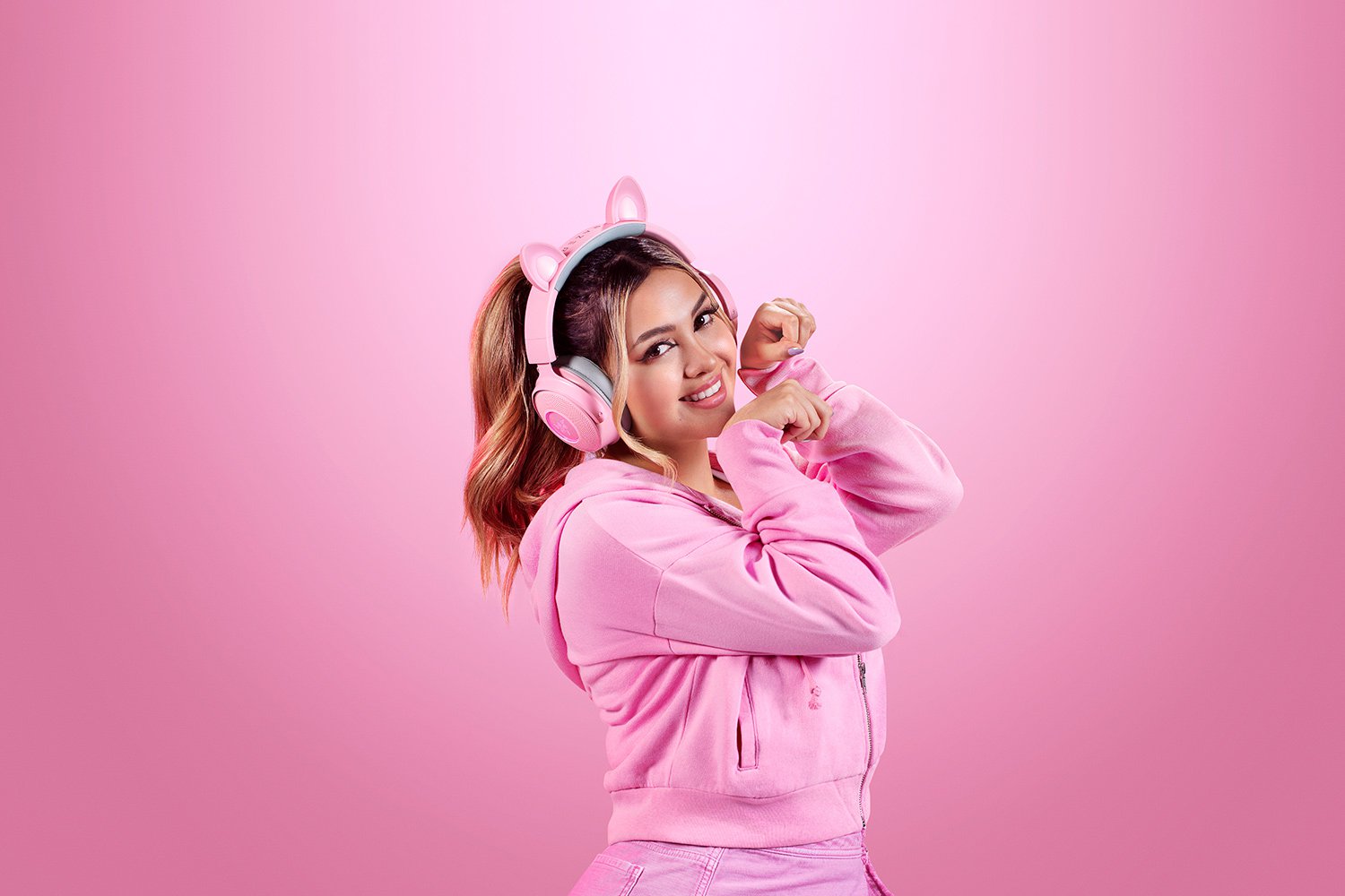 Razer ra mắt tai nghe Kraken Kitty V2 Pro dành cho game thủ hệ UwU