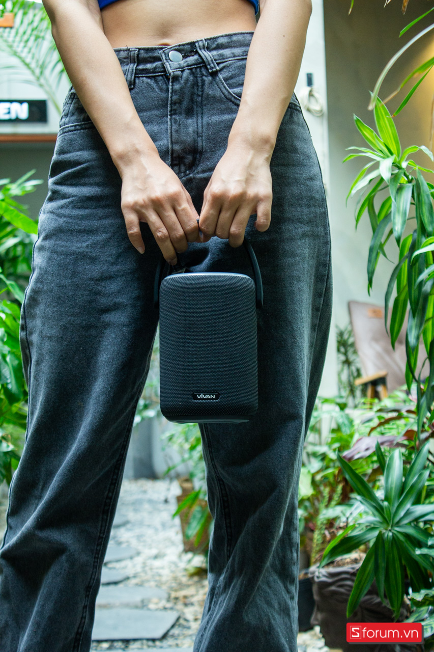 Trên tay loa VIVAN VS50: Lựa chọn đáng chú ý khi picnic, camping cùng bạn bè với giá chưa tới 2 ...